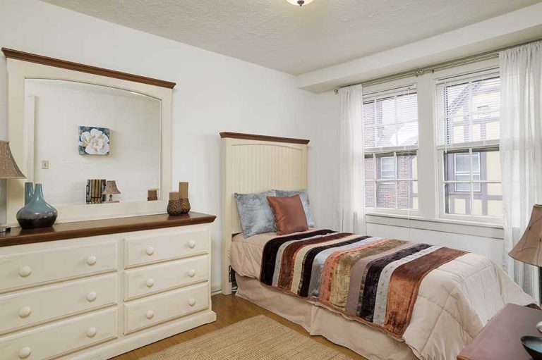 Tudor Gardens Townhouses | North Buffalo Apartments