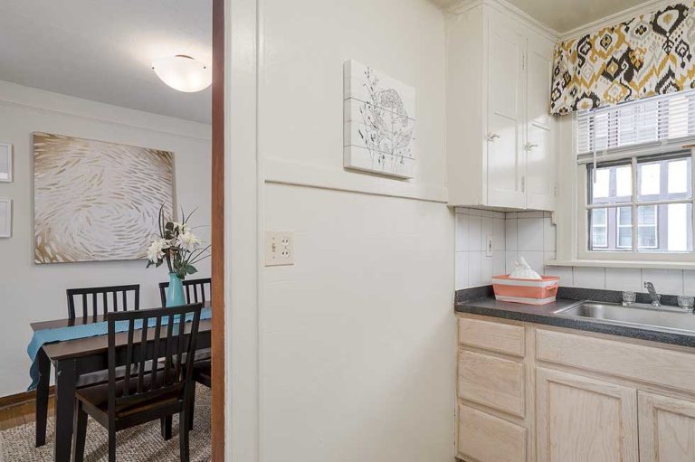 Tudor Gardens Townhouses | North Buffalo Apartments