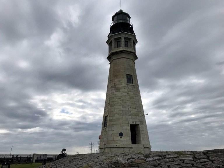 The History of Buffalo's Lighthouses